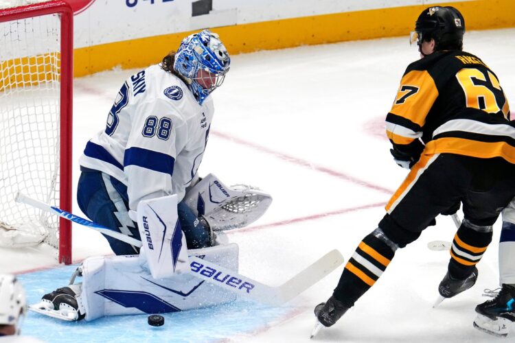 Tampa beats Pens for 11th straight win | News, Sports, Jobs - Altoona ...